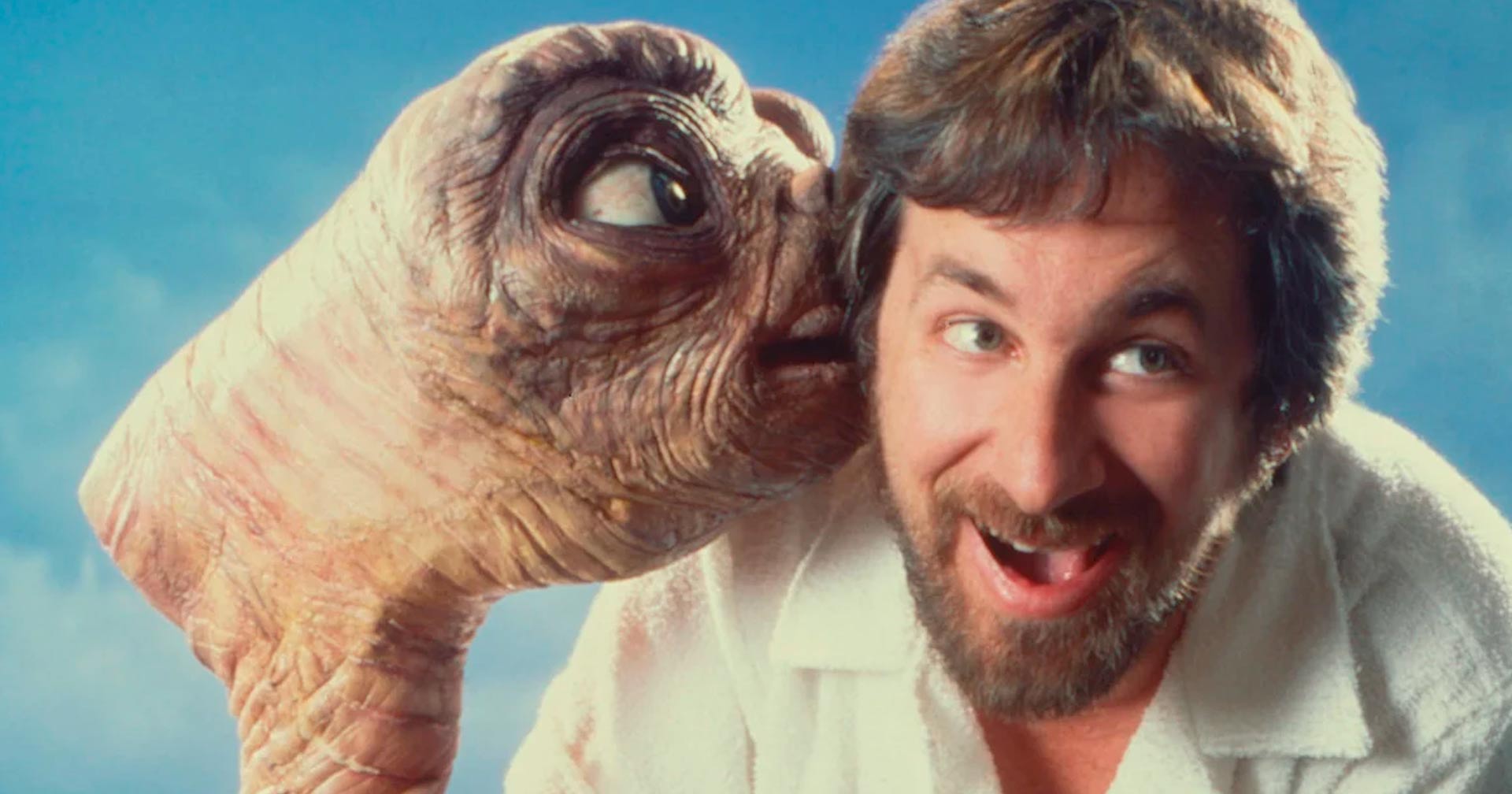Aliens? Naves espaciais? Novo filme de Steven Spielberg sobre OVNIs ... Aliens? Naves espaciais? Novo filme de Steven Spielberg sobre OVNIs ...