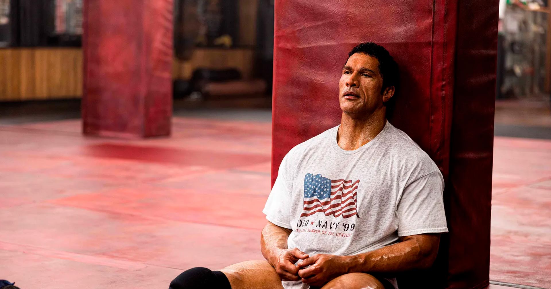 Dwayne Johnson perdeu peso para interpretar Mark Kerr em ‘Coração de ...